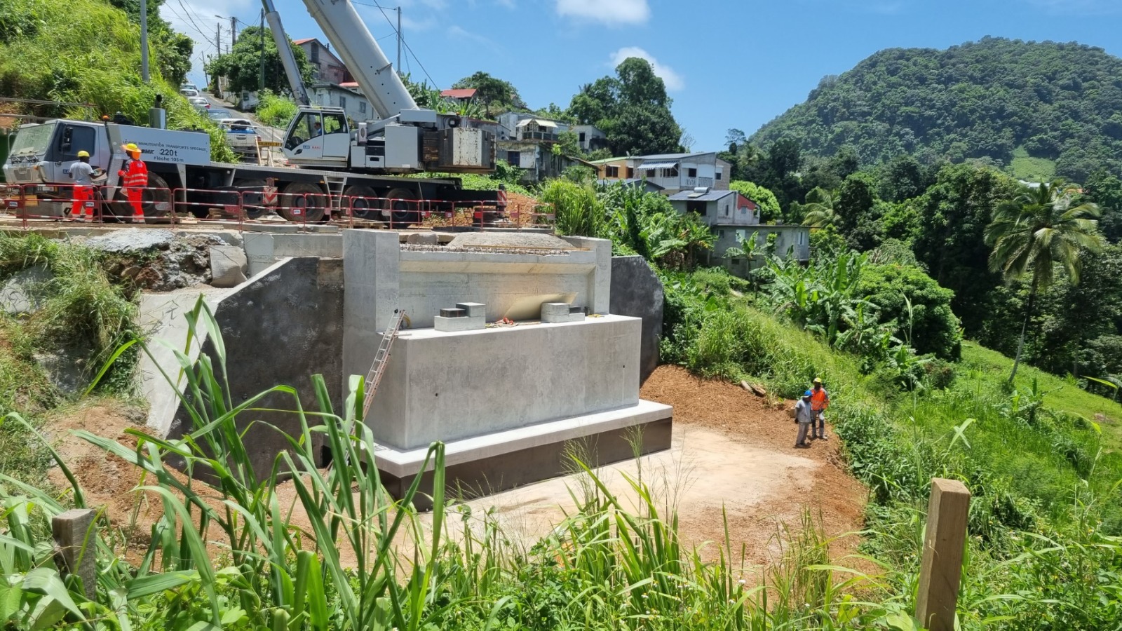 Près de 5 millions d'euros de travaux pour la reconstruction du pont de Ravine Source